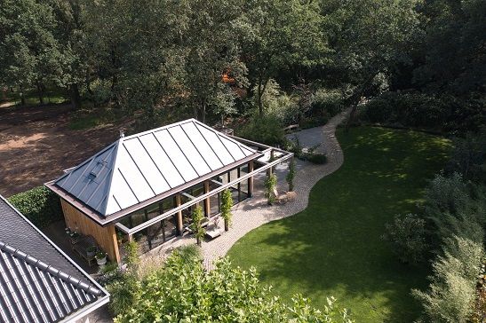 Tuinkamer met zinken dak | Brandola Houtbouw